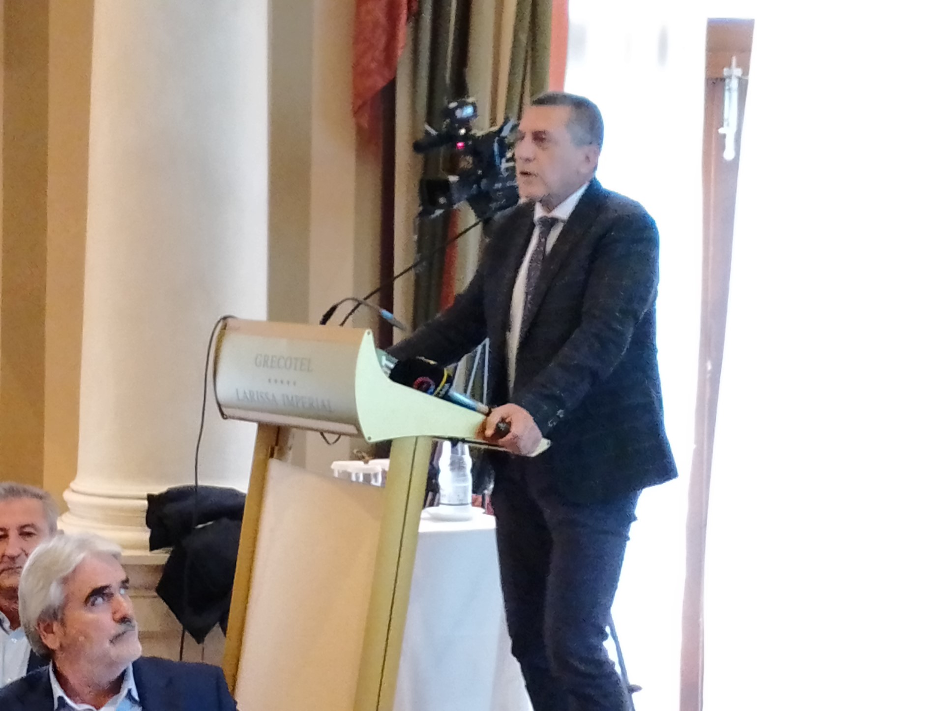 «Να μεγαλώσουν Πηνειός και Κάρλα» λέει ο Κουρέτας - LarisaNew